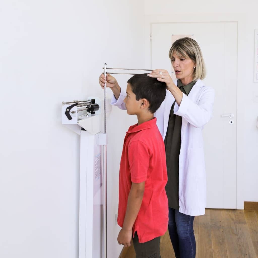 A Comprehensive Guide on the Relationship Between Scoliosis and Height ...